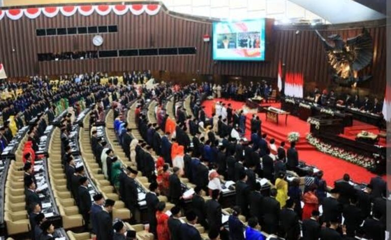 Berapa Gaji Anggota DPR, DPD, dan MPR RI yang Baru Dilantik ...